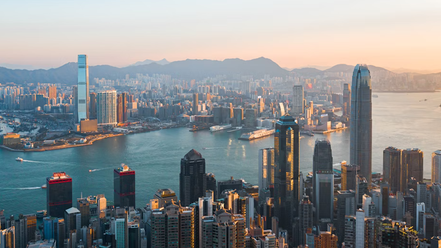 Mirrormont - MNBE Construction & Development